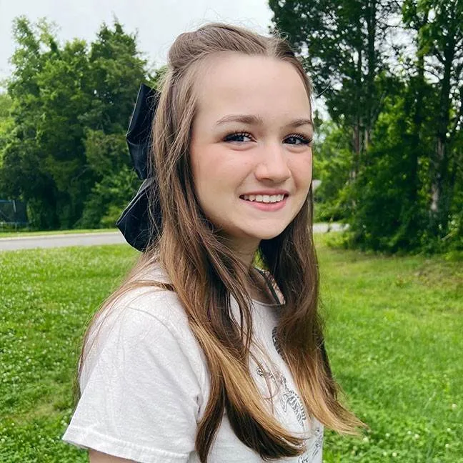 12 Years Later, ‘Side-Eye’ Chloe’s Mom Shares The Truth About The Viral Photo – Diply